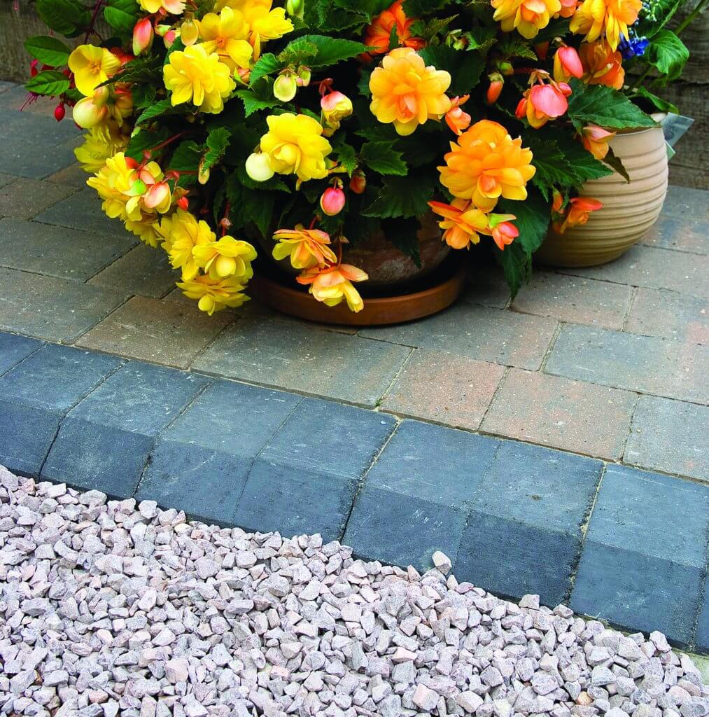 Garden - Steps & Raised Kerbs | Hertfordshire Driveways